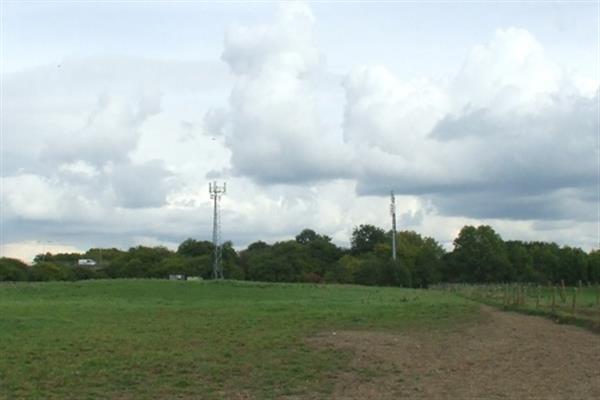 3 acres, Maidenhead, Berkshire, SL6 2HY - UKLandandFarms.co.uk