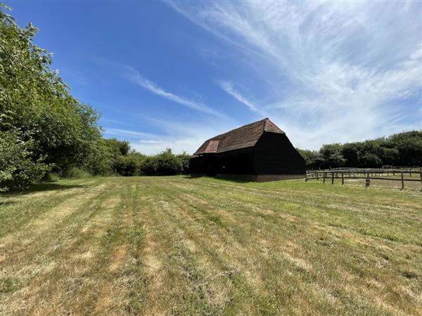 12 acres, Chilling Barn, Hampshire - UKLandandFarms.co.uk