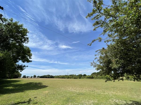 12 acres, Chilling Barn, Hampshire - UKLandandFarms.co.uk
