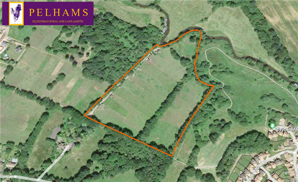 14 acres, Elstead, Surrey, GU8 6HQ - UKLandandFarms.co.uk