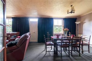 6 acres, Devizes WILTSHIRE, Wiltshire - UKLandandFarms.co.uk