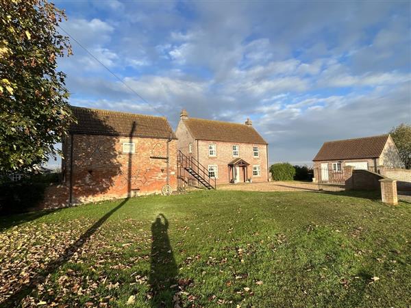 16.46 acres, Browns Drove, Swineshead Bridge, Lincolnshire - UKLAF