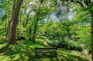8.5 acres, Dormans Park @ Private Estates, West Sussex - UKLAF