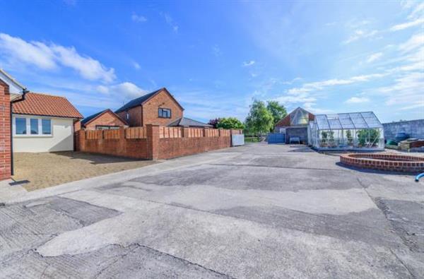 14 acres, Withy Road, West Huntspill, Highbridge, TA9, Somerset - UKLAF