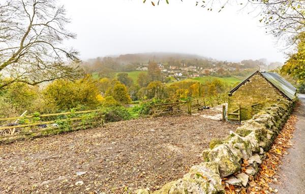 3.43 acres, Land And Stables At Culver Hill , Stroud , GL5, Gloucestershire